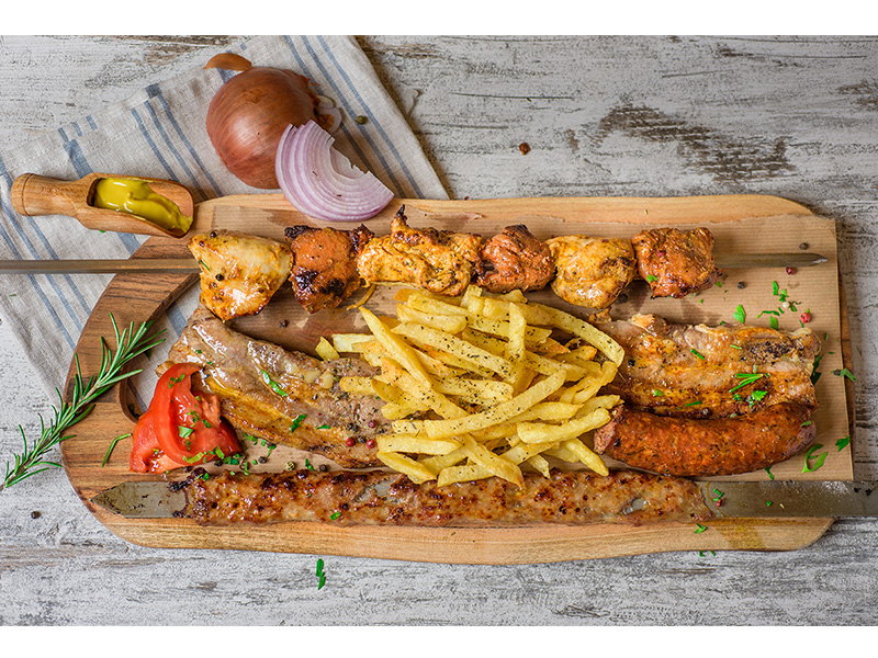 Mixed grill small (for 2) – CHE.ΜA. | Restaurants Gastronomic Experience