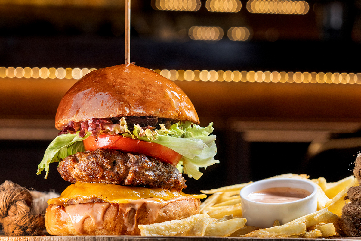 Beef Burger – CHE.ΜA. | Restaurants Gastronomic Experience